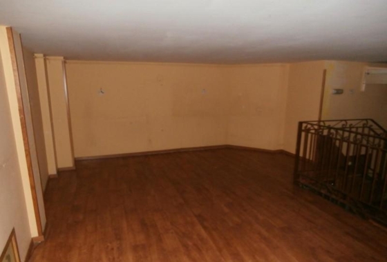 Commercial properties for sale in Plasencia - 75 listings 2026